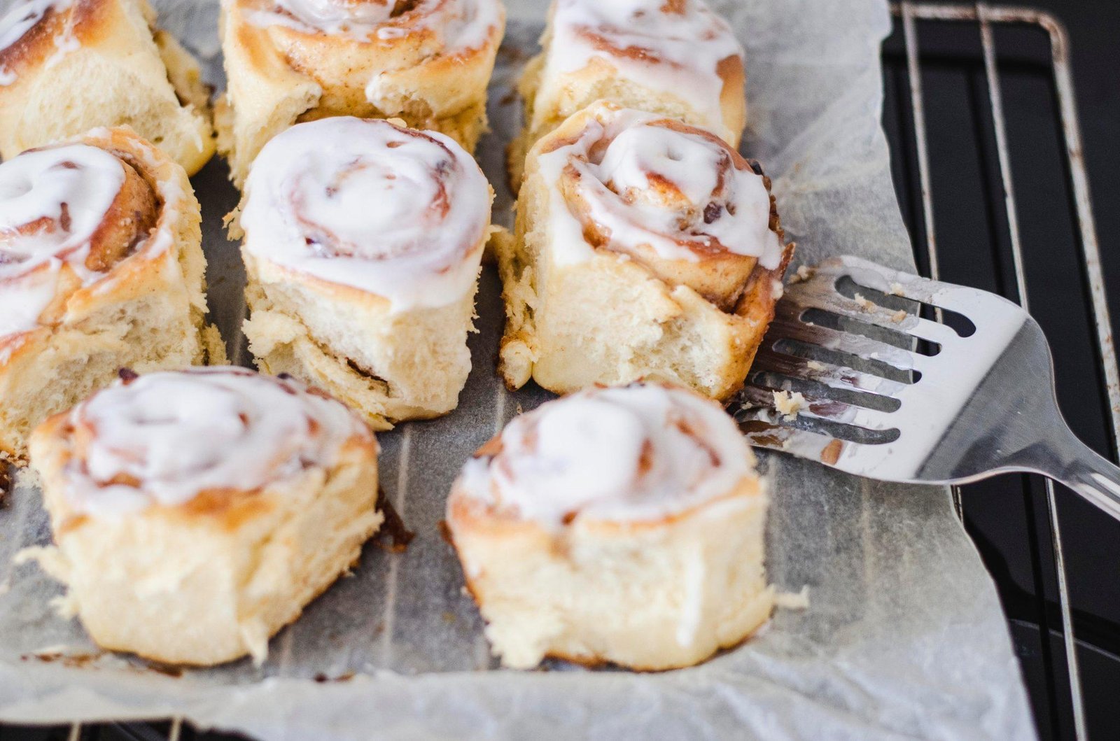 Cimetove rolice – preprost recept za sladico polno arom